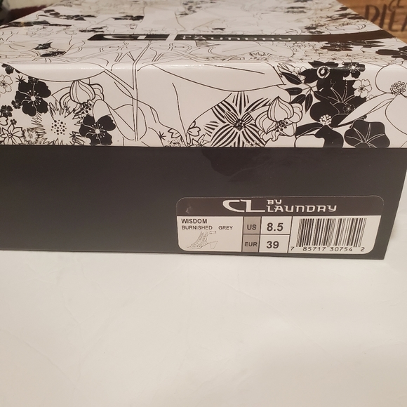 CL by Laundry | Shoes | Cl By Chinese Laundry Wisdom Gray Ankle Bootie ...